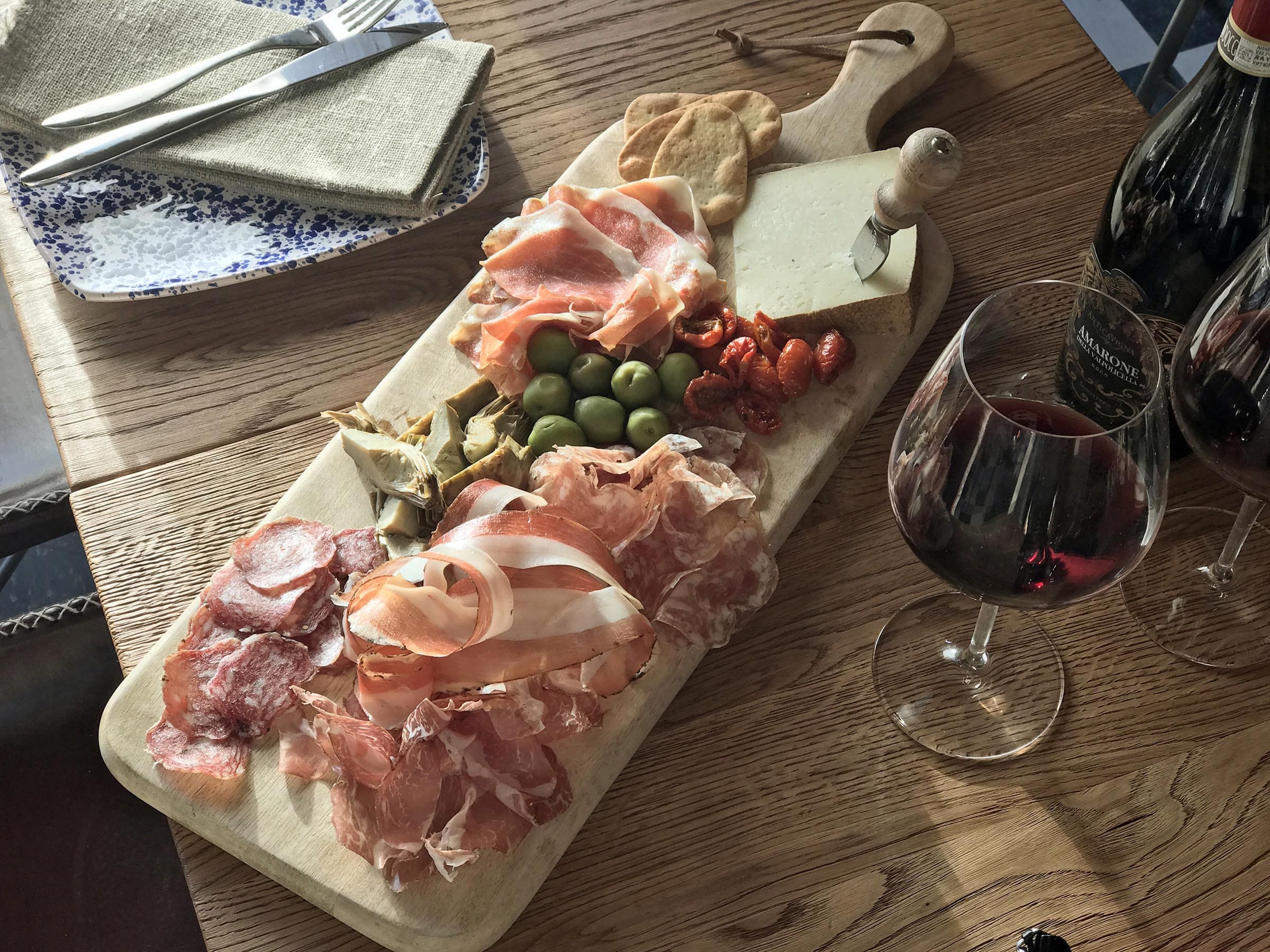 La Banca - Deli & Vinbar - MAT